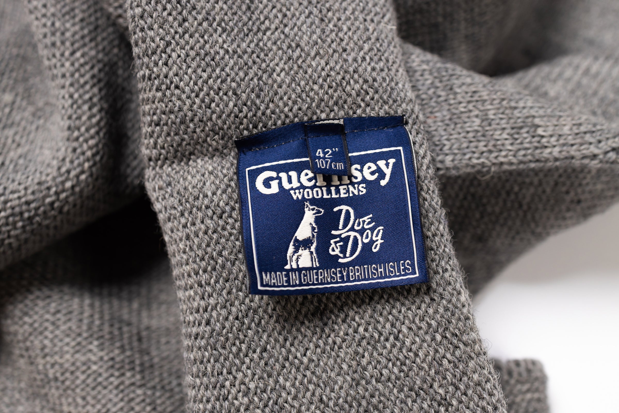 GUERNSEY WOOLLENS– DOE&DOG